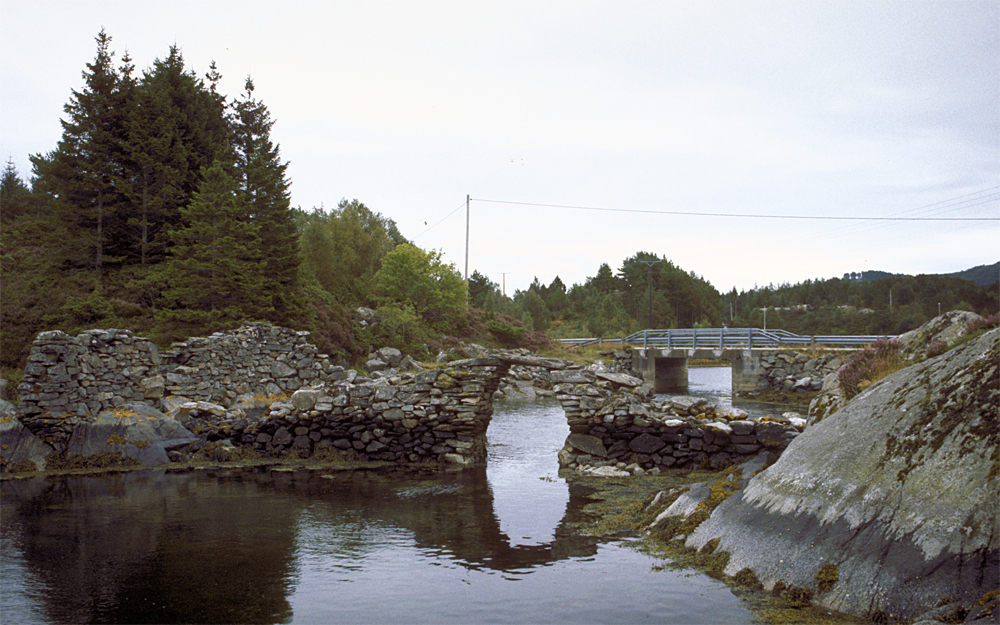 Bygdevegen Seim - Lygra - DigitaltMuseum