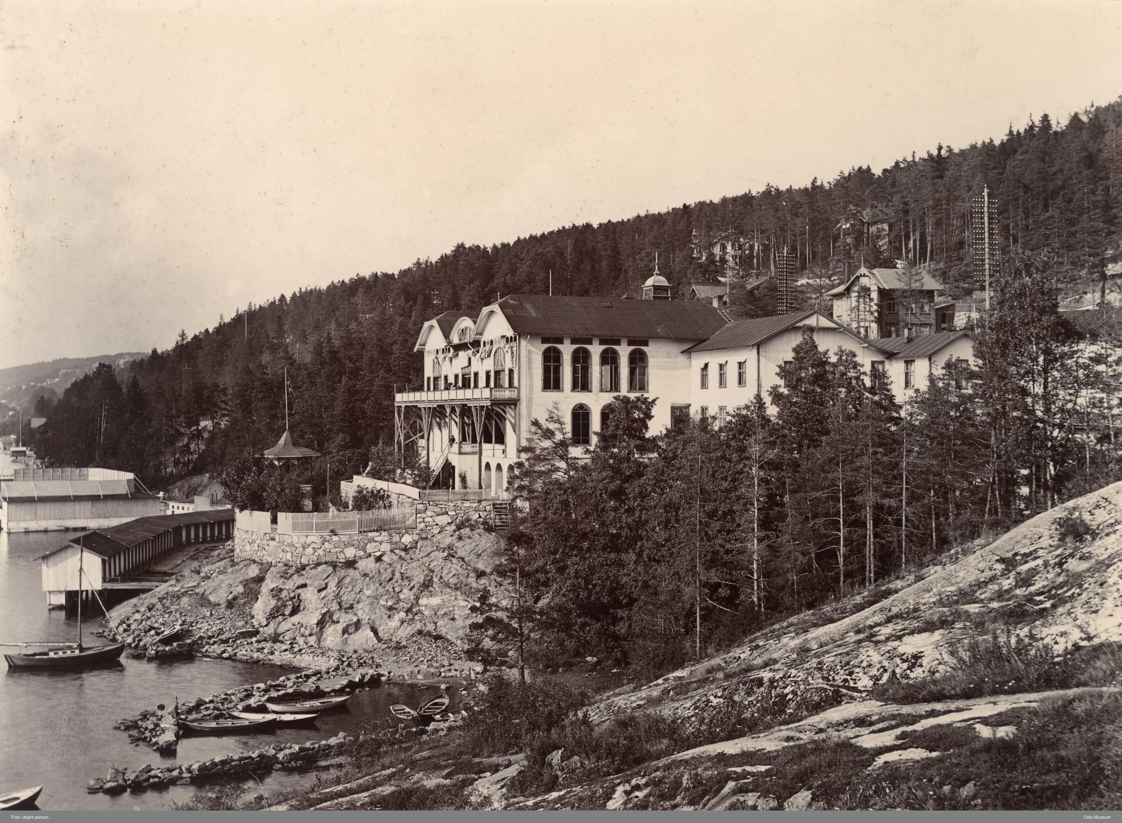 Nordstrand bad, badehus, berg, hage, paviljong, skog - Oslo Museum ...