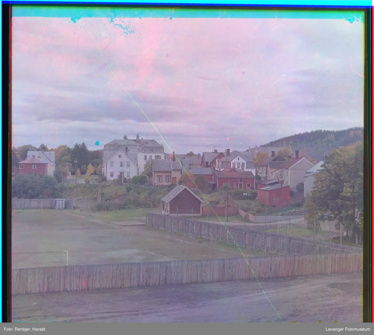 Stadion mot Levanger Sykehus. - Levanger Fotomuseum / DigitaltMuseum