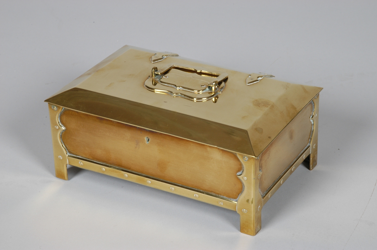 Skrin - Nordenfjeldske Kunstindustrimuseum / DigitaltMuseum