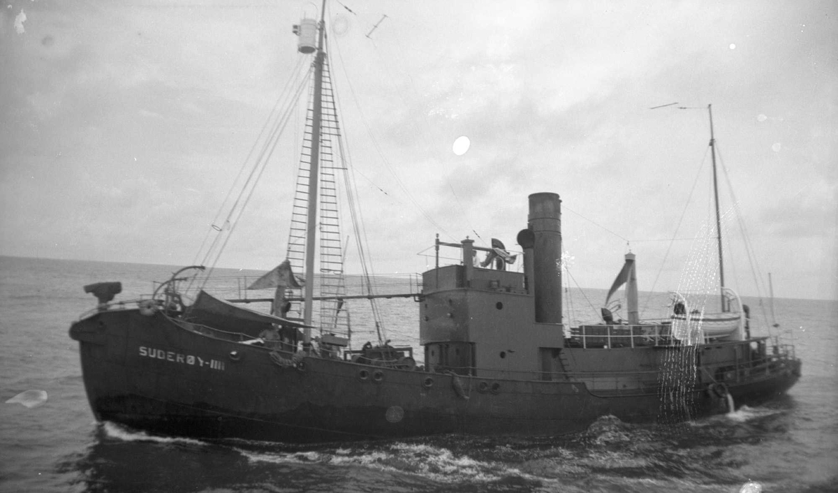 Hvalfangst - dampskip - Haugalandmuseet / DigitaltMuseum