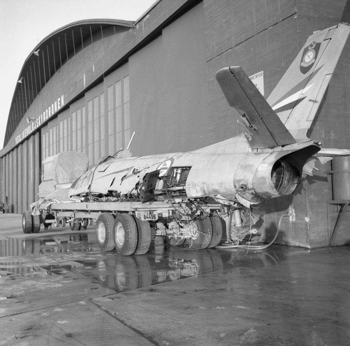 Havarert F-86-F, Sabre, FN-B ser 53-1117, tilhørende 331 skvadron, Bodø ...