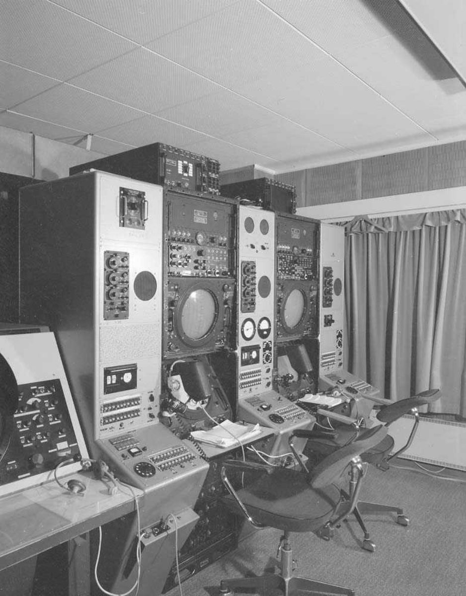 Ground Control Approach (GCA) anlegget på Bodø flystasjon. - Norsk ...