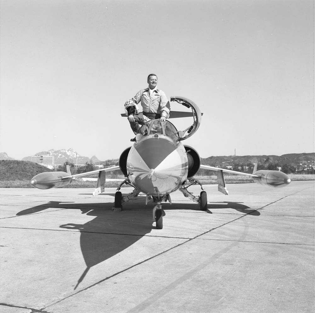 Spesielt portrettfoto av jagerflyger ved 331 skvadron, Bodø flystasjon ...