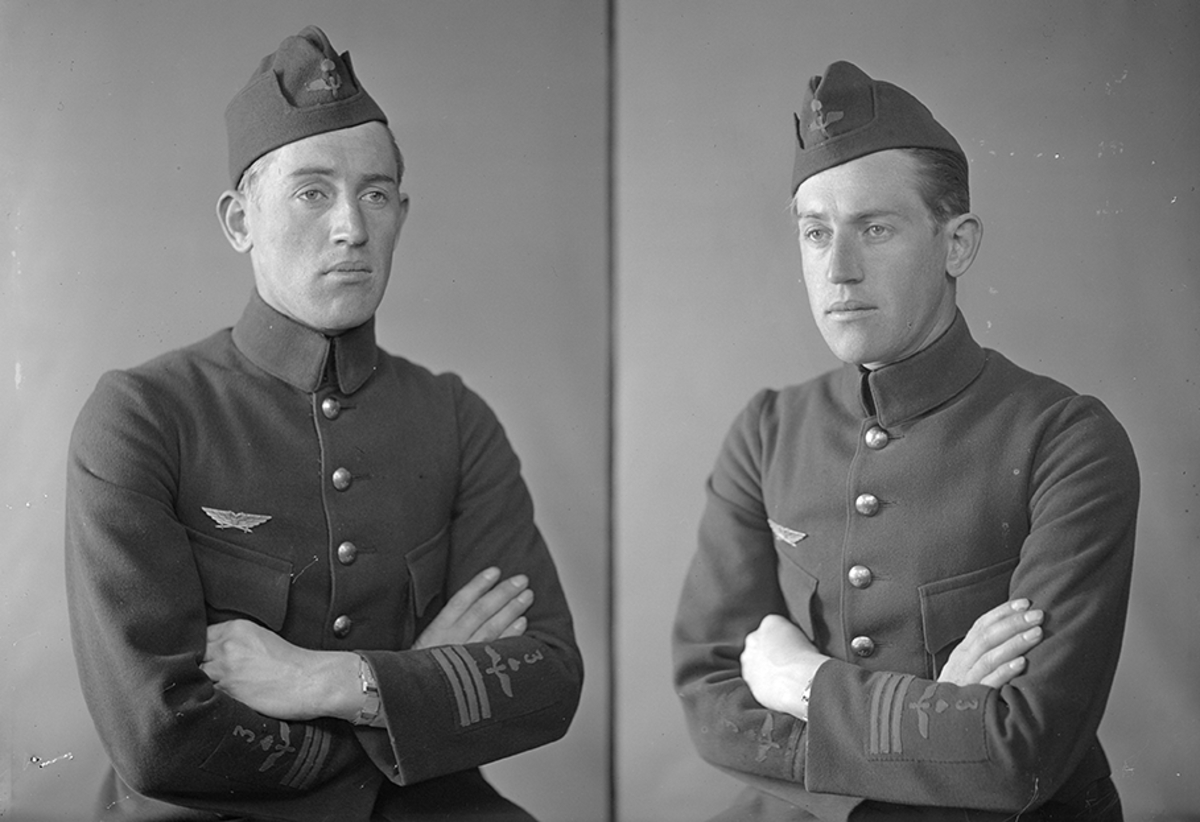 Porträtt av furir Stig Lundberg, militär vid F 3 Malmen. 2 bilder ...