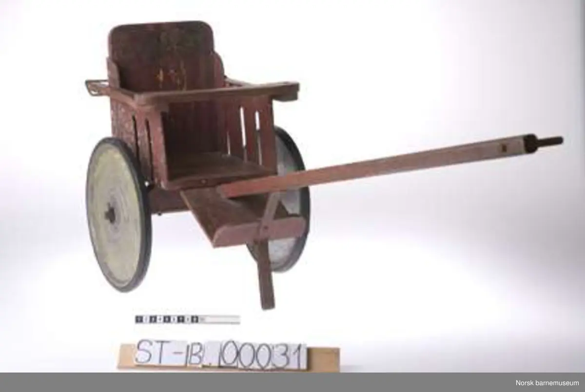 Vogn - Norsk barnemuseum / DigitaltMuseum