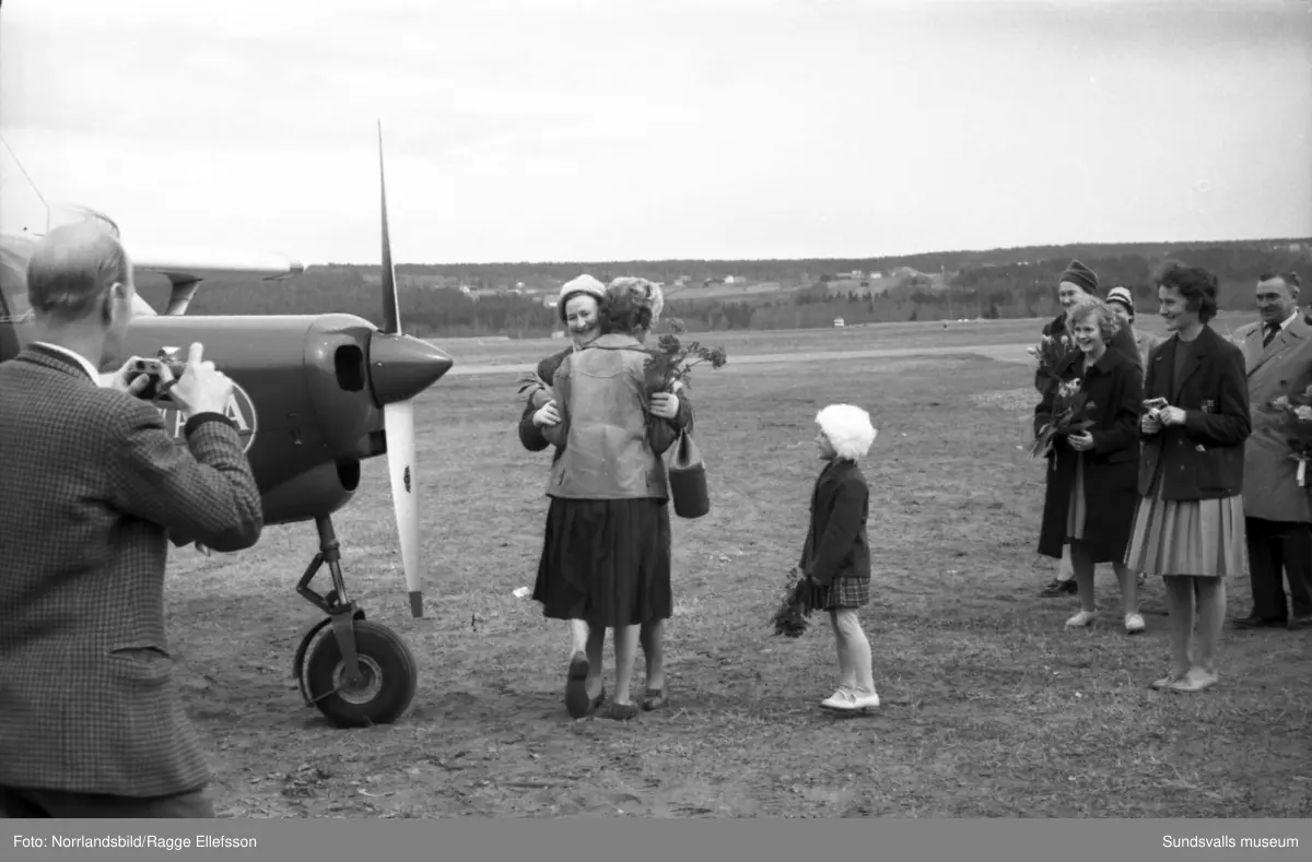 Inger Eriksson, Sveriges yngsta flygarflicka, flög mellan Jönköping och ...