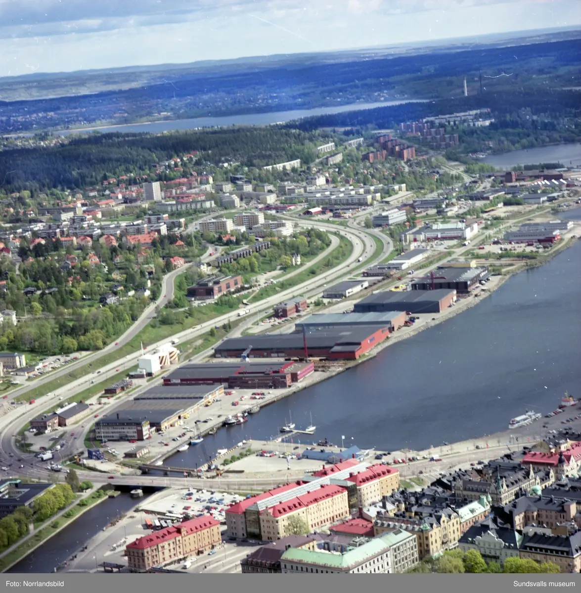 Flygfoton över centrala Sundsvall och Kulturmagasinet. - Sundsvalls ...