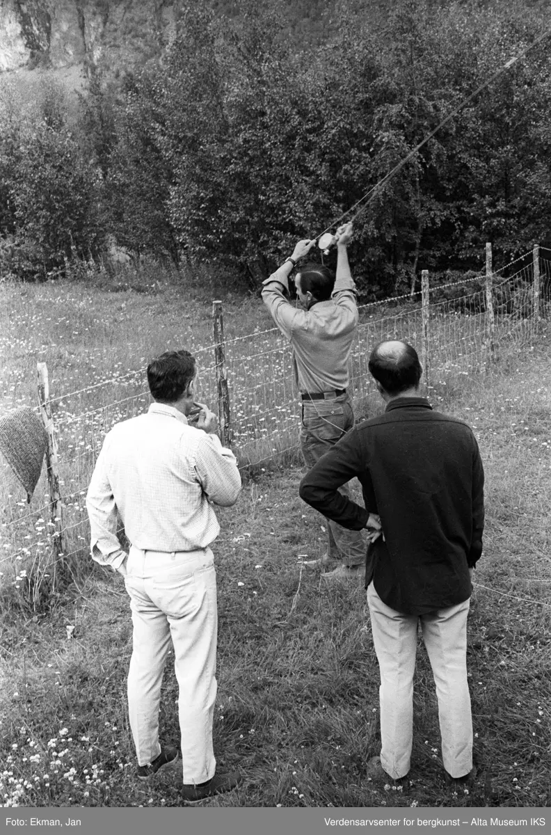 Landskap med person(er). - Verdensarvsenter for bergkunst – Alta Museum ...