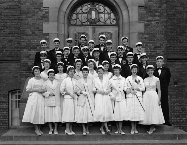 Studentexamen 1955: Majken Persson, Kjell Andersson, Sigmund Hånell ...