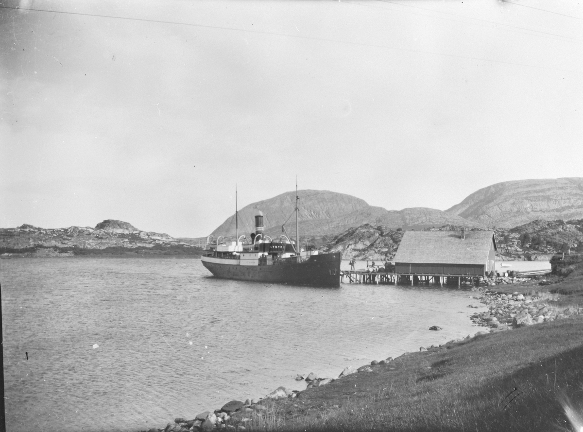 DS KYSTEN ved kai ved gammel-butikken, Asserøya, Bjugn - Museet kystens ...