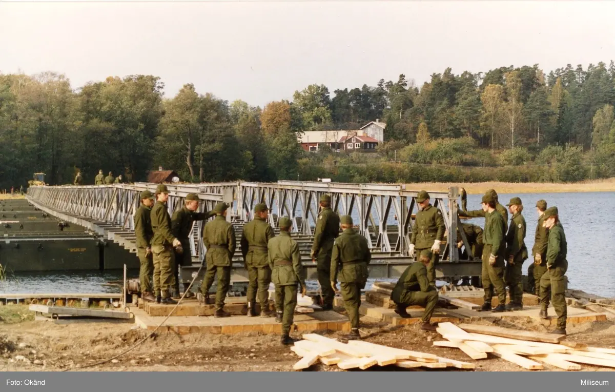 Armens fältarbetsskola, bygger balkbro 2 (BB 2). Ing 2. - Miliseum ...