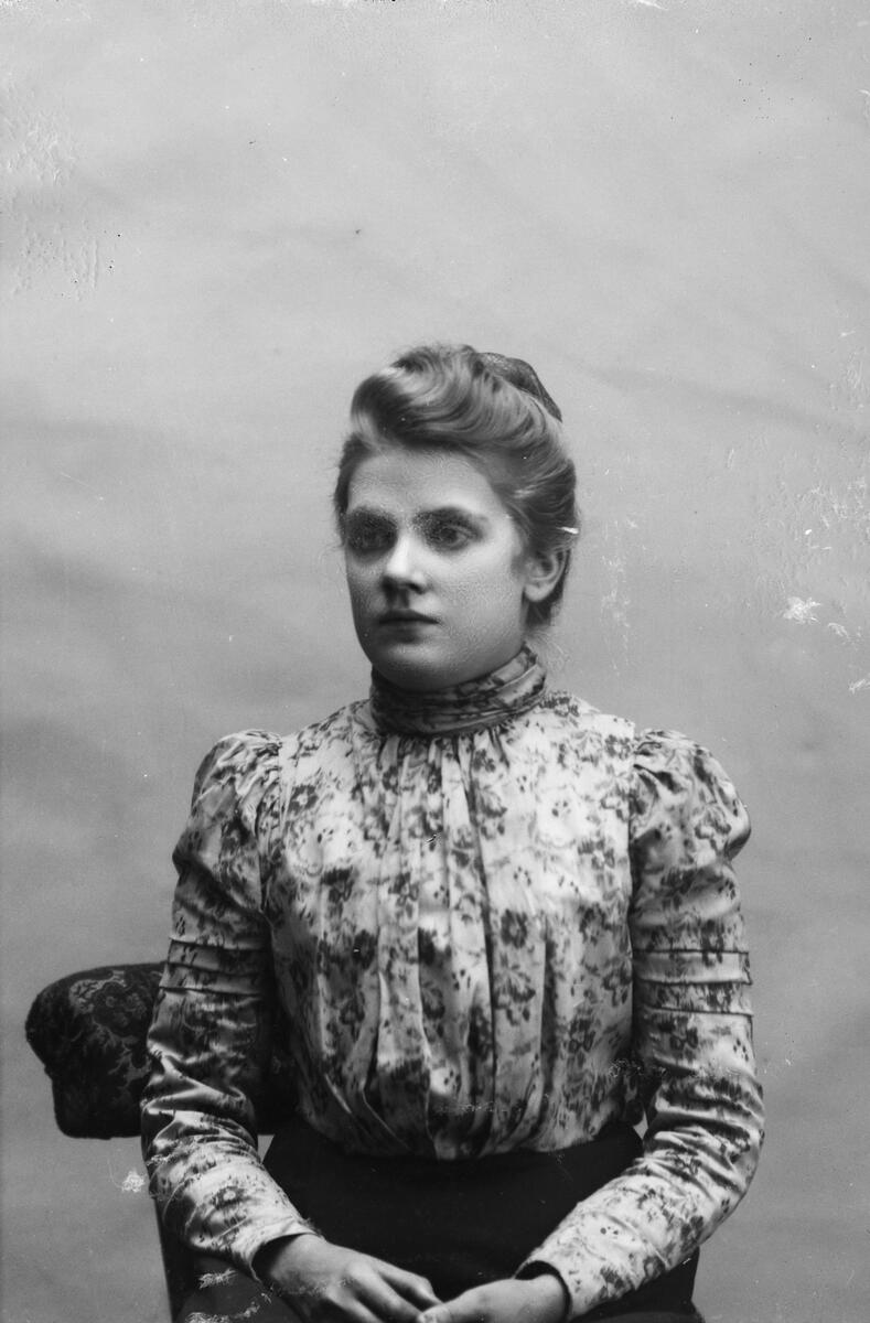 Hanna Nilsson; Ingår i porträttsamlingen från Knut Wallins ateljé ...