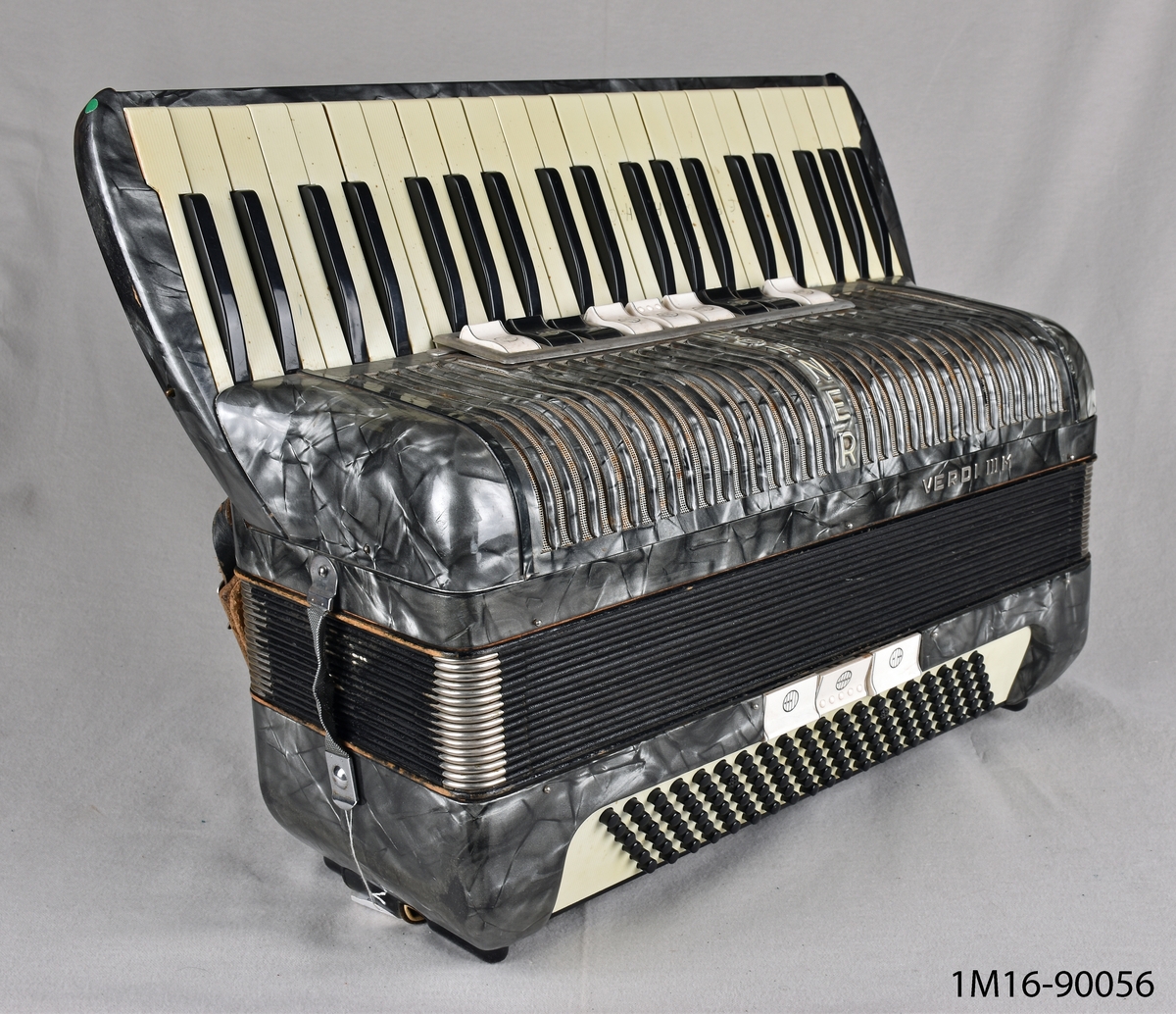 Dragspel - Västergötlands museum / DigitaltMuseum