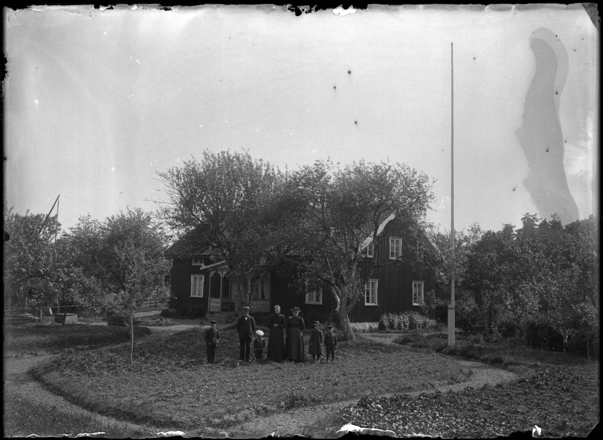 Familj Vid Bostadshus Västergötlands Museum Digitaltmuseum