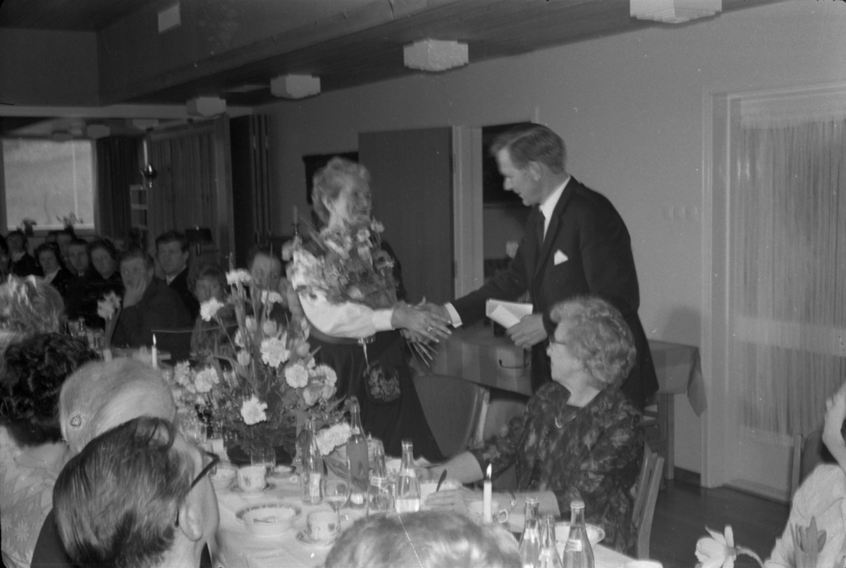 Avskjedsfest for Kiss og Leiv Tveit. Bakkebø, 1971. - Dalane ...