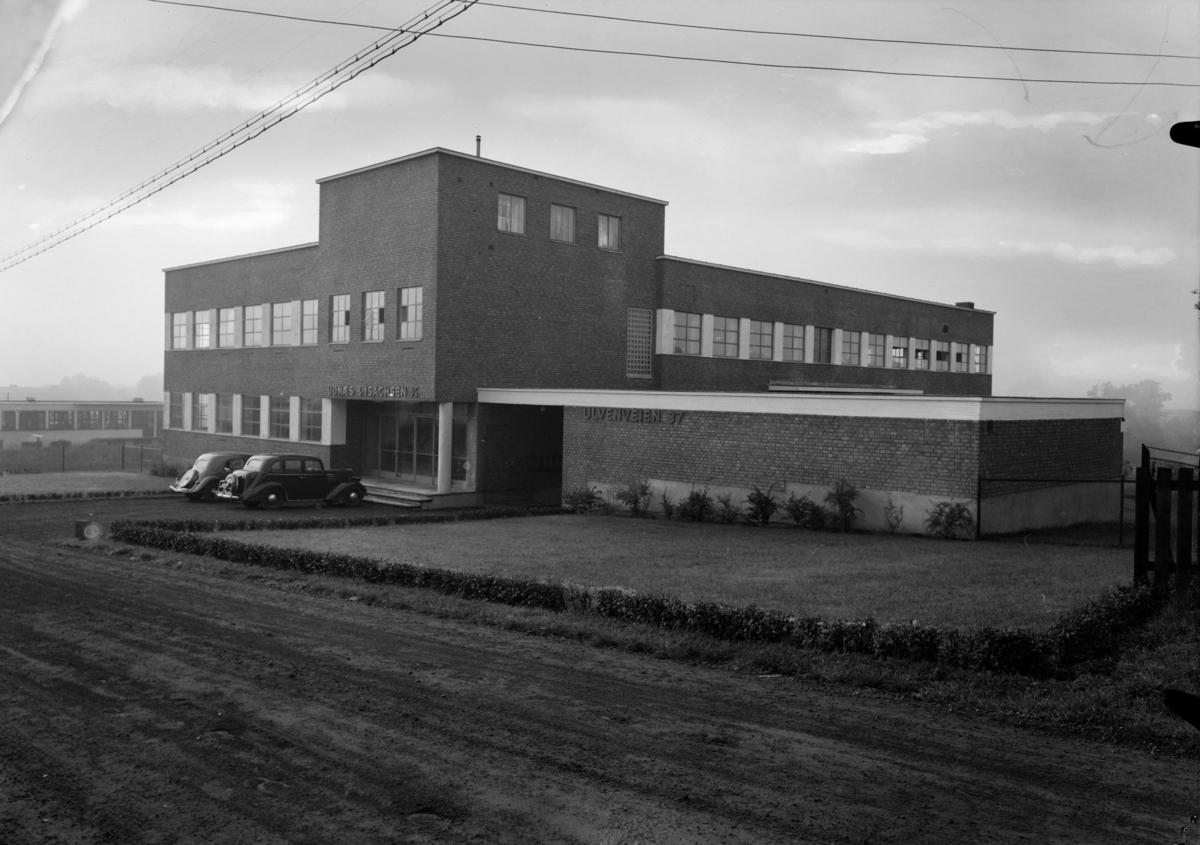 Astrup, Thv. og Henning - DEXTRA Photo / DigitaltMuseum