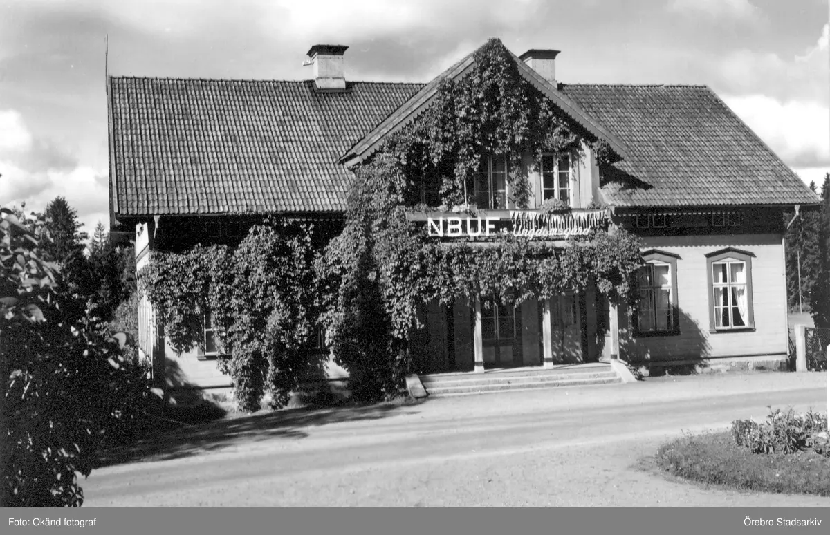Bystad gamla skola i Asker, 1940-tal - Örebro Stadsarkiv / DigitaltMuseum