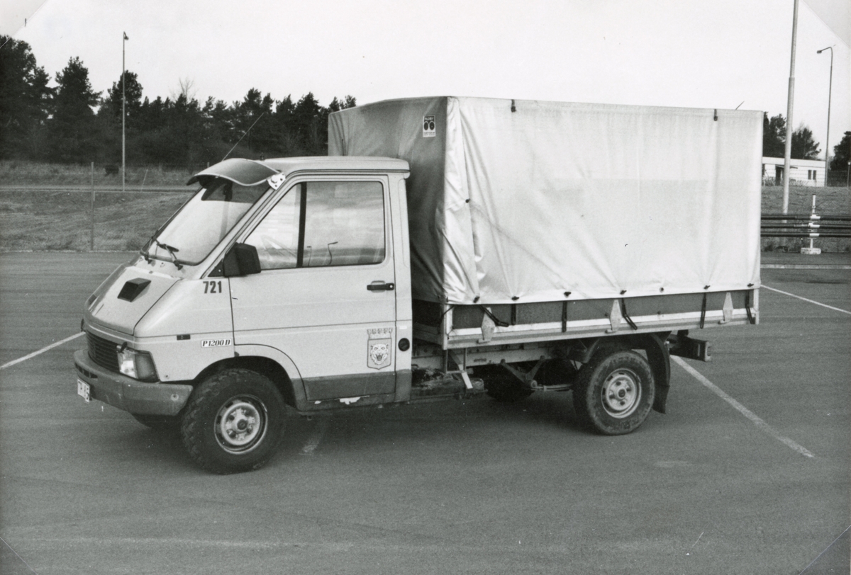 Liten lastbil, Linköpings trafik AB, år 1983 - Linköpings stadsarkiv ...