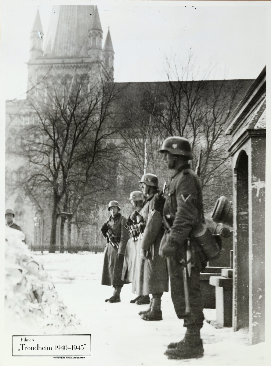 KRIGEN 1940/SØR-NORGE/TRONDHEIM - Forsvarets museer / DigitaltMuseum