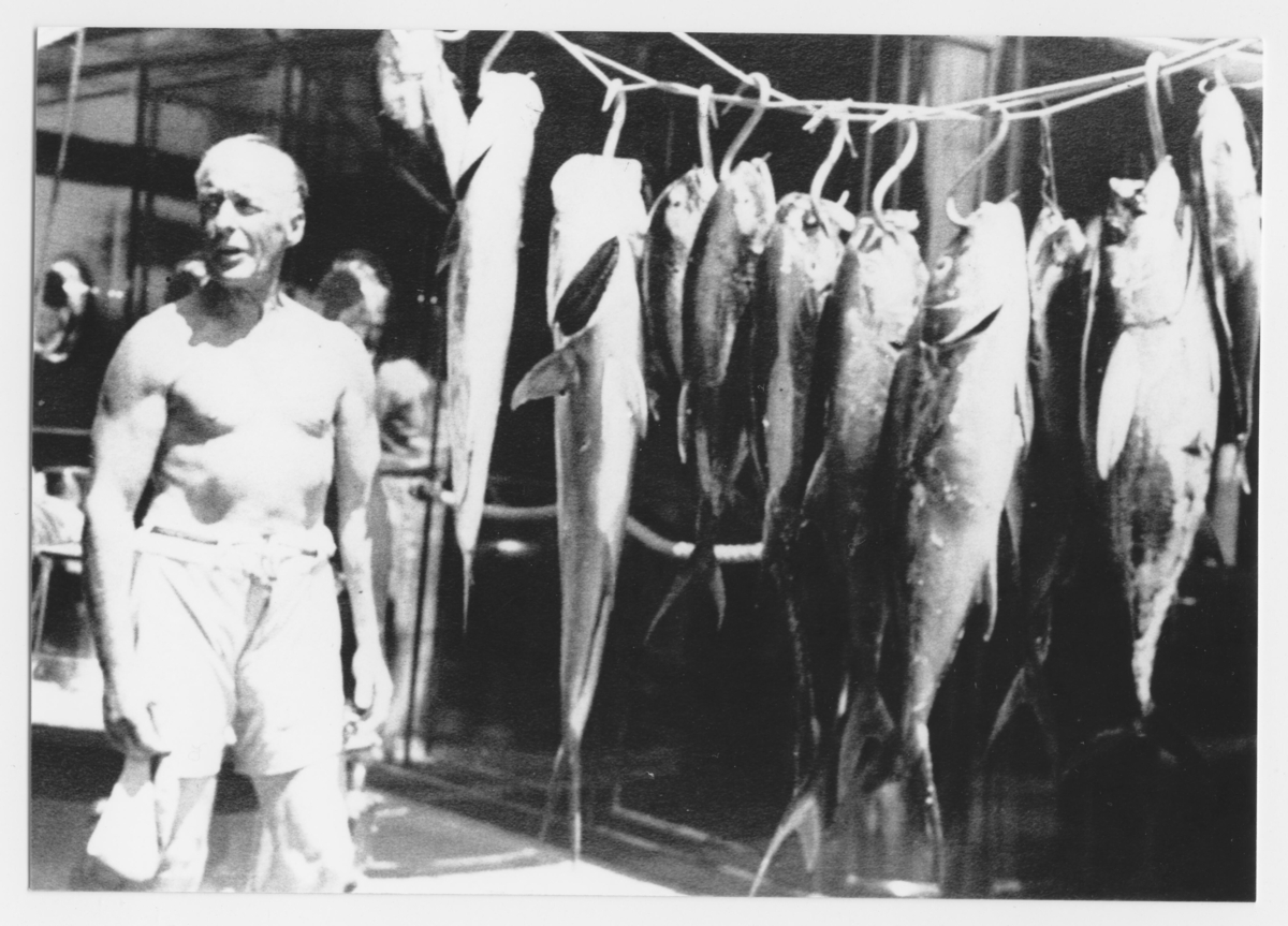 Den amerikanske millionæren Mr. Hutton med fangst - Dalane Folkemuseum ...