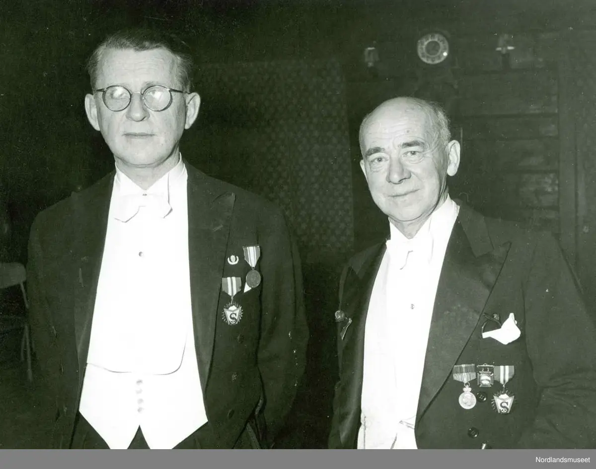 Mennesker. Ridderne av ”Den gule sten” fra 1956, Bjarne Lie og Einar ...