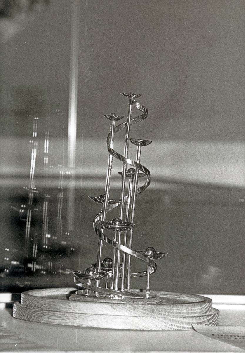 Knut Knudsen, gravör, år 1979. Fotograf Gunnel Bellviken. - Köpings ...