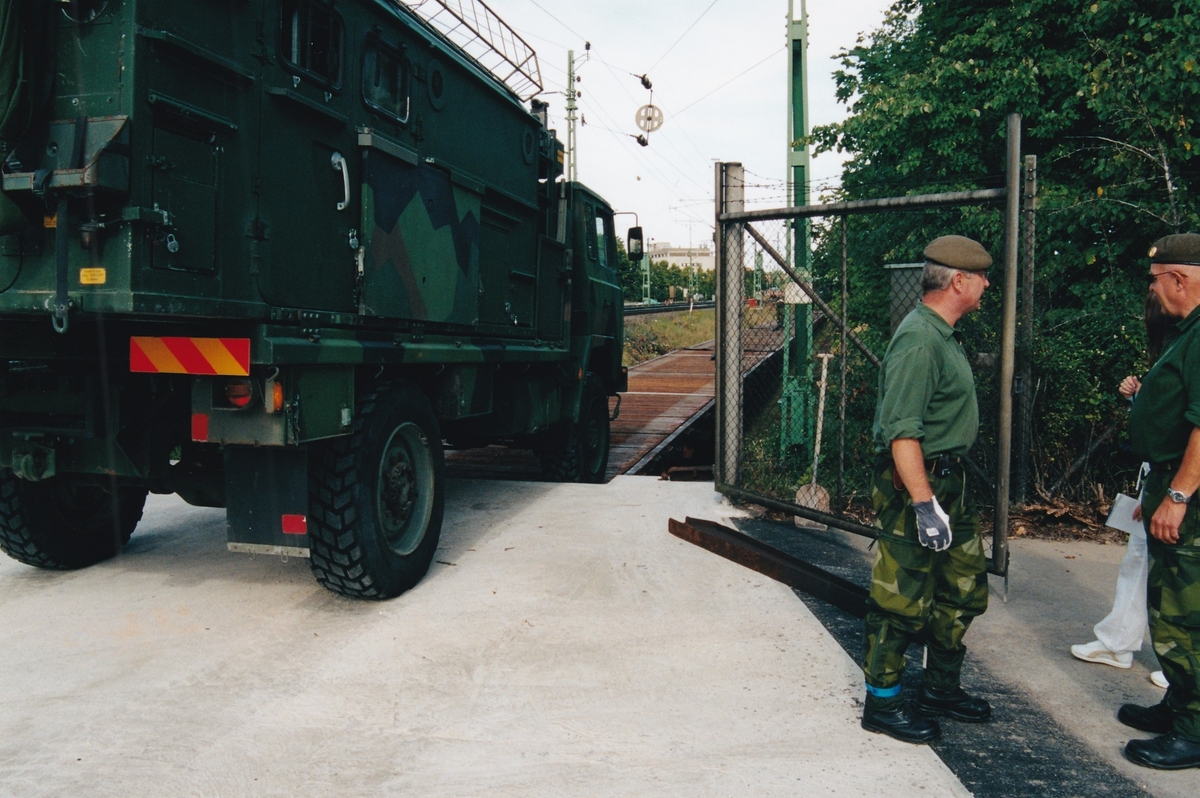 Järnvägstransport - Garnisonsmuseet Skaraborg / DigitaltMuseum