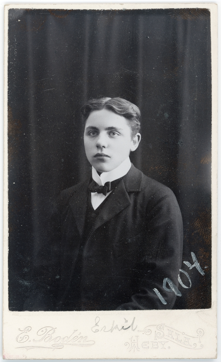 Kabinettsfotografi - Eskil, Sala 1904 - Upplandsmuseet / DigitaltMuseum