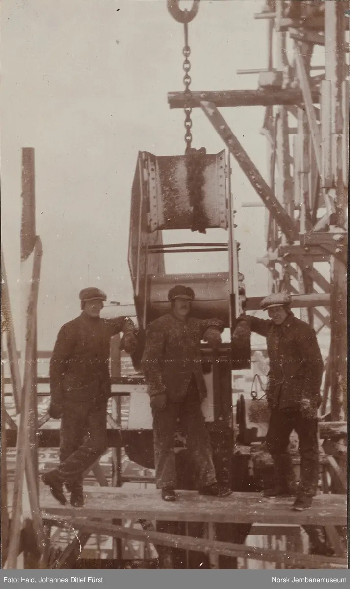 Skansen klaffebru ved Trondheim under bygging. - Norsk Jernbanemuseum ...