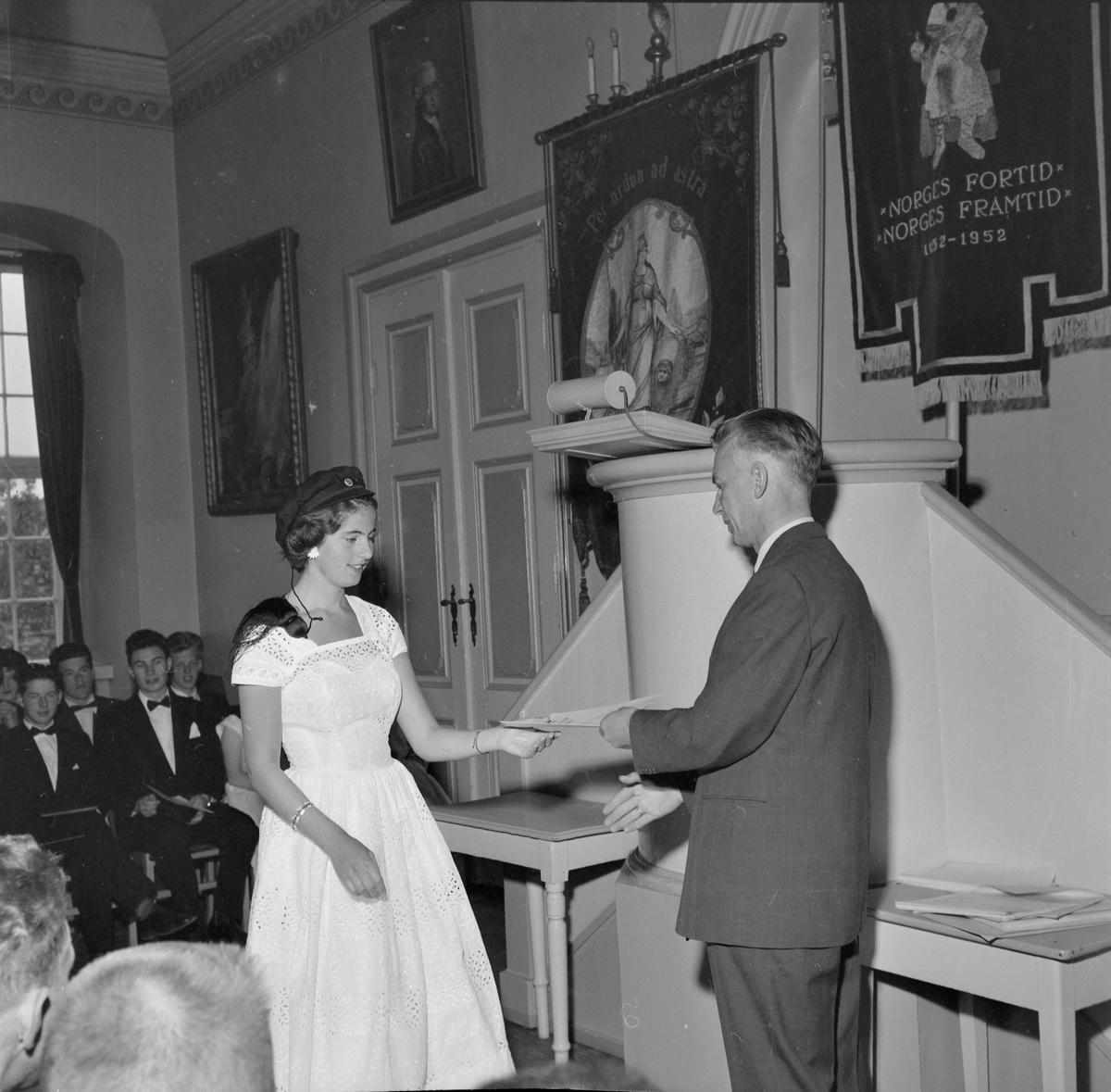 Avslutning på Katedralskolen - Sverresborg Trøndelag Folkemuseum ...