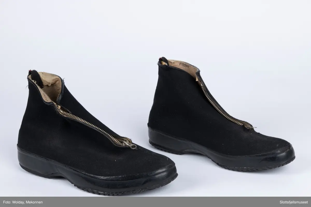 Sko - Slottsfjellsmuseet / DigitaltMuseum