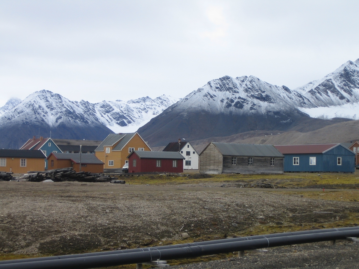 Bebyggelser i Ny-Ålesund. - Svalbard museum / DigitaltMuseum