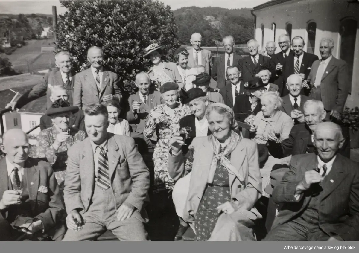 Norsk Folkeferie. Ferieopphold for fagorganiserte pensjonister på Fevik ...