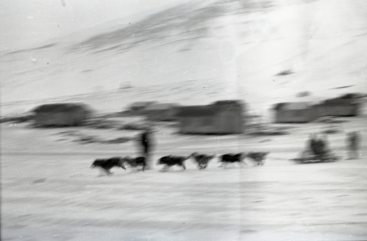 Bilde etter Abram I Gilbo, som var i Pyramiden i 1946-1948(oppbygging ...