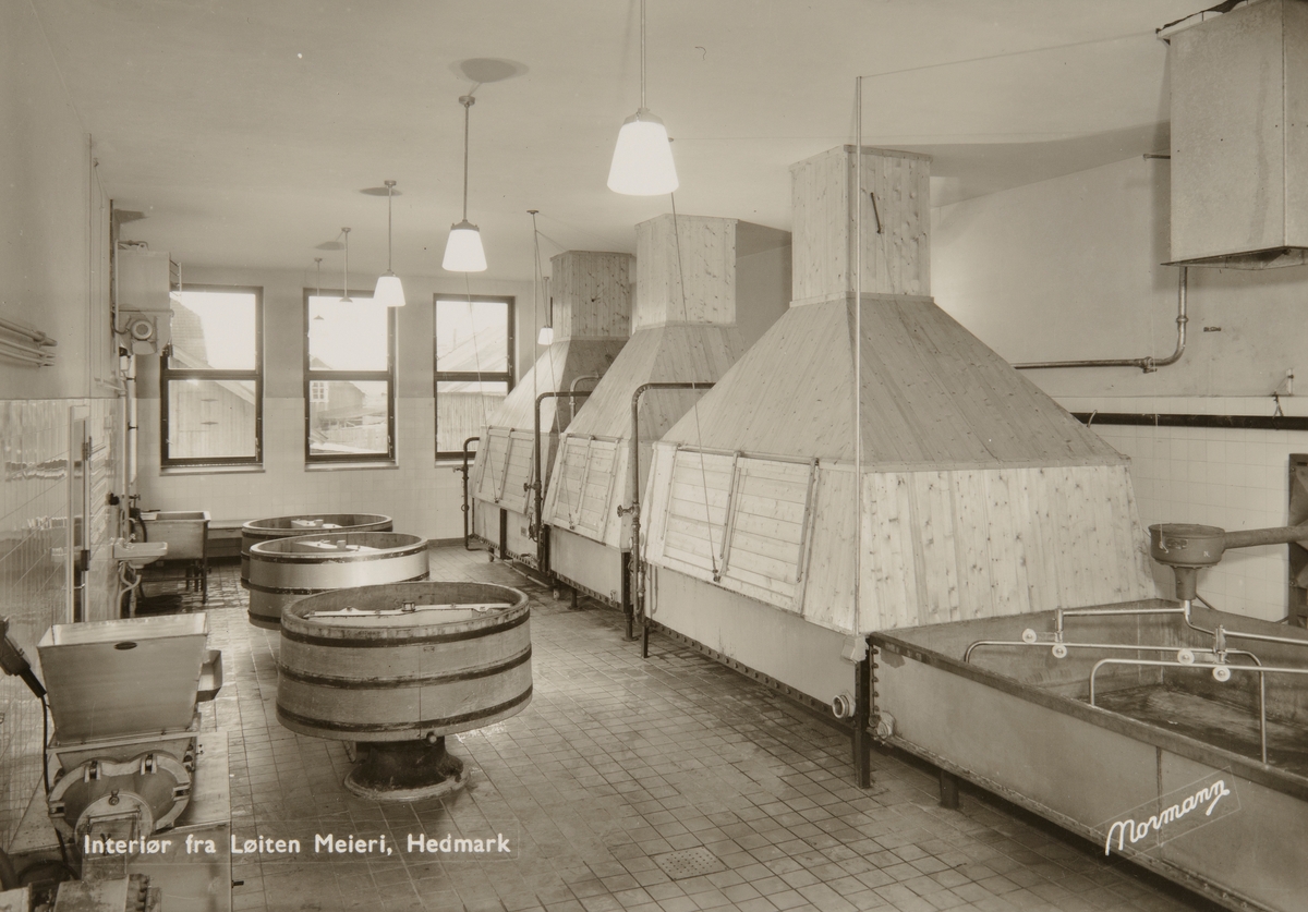 Postkort, Løten, interiør Løiten Meieri, produksjonslokaler, meiriet ...
