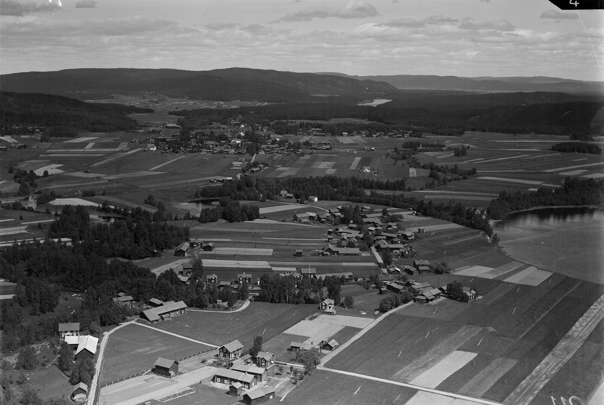 Flygfoto över Fors, Leksand. Det finns ytterligare ett ortsnamn som hör ...