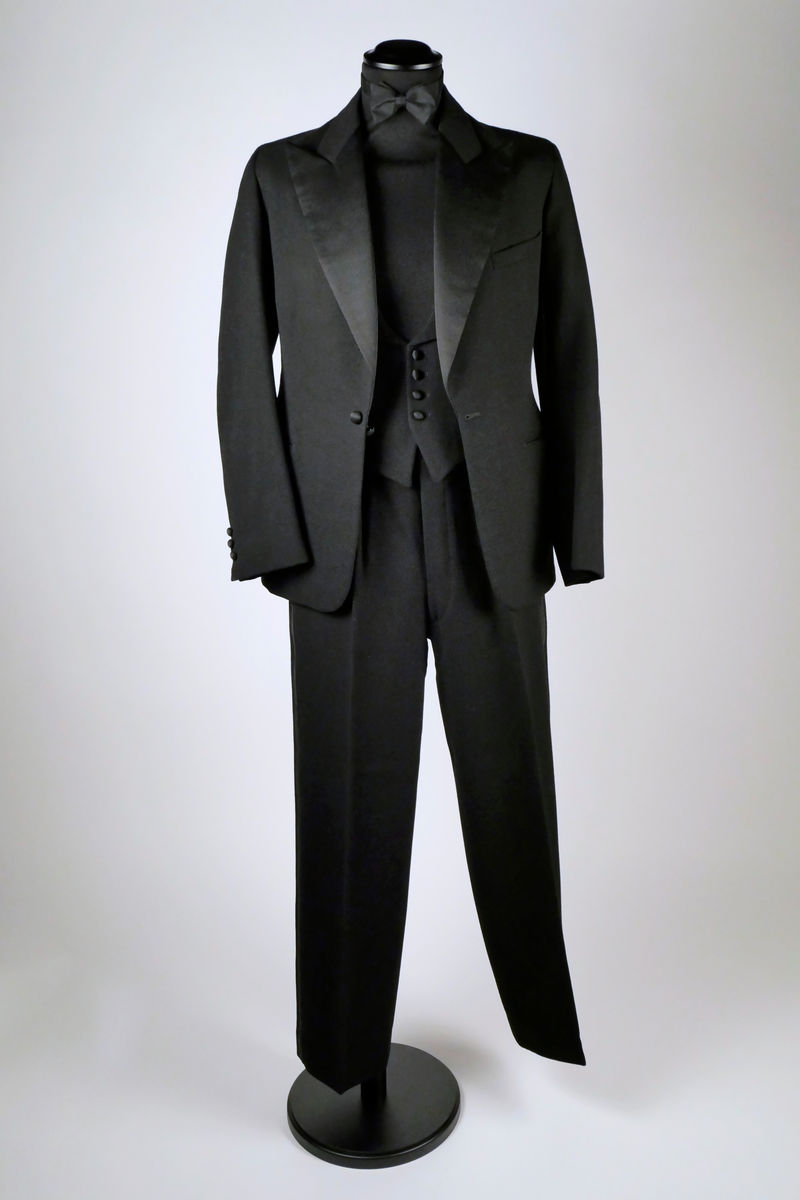 Smokingkostym - Alingsås museum / DigitaltMuseum