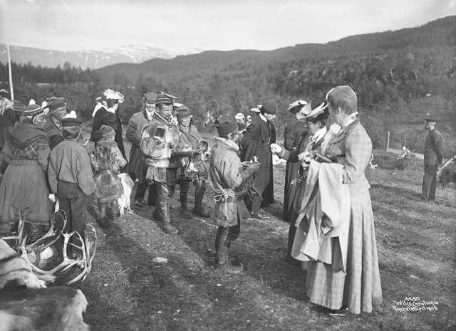 Prot: Besøk hos Lappene - Norsk Folkemuseum / DigitaltMuseum