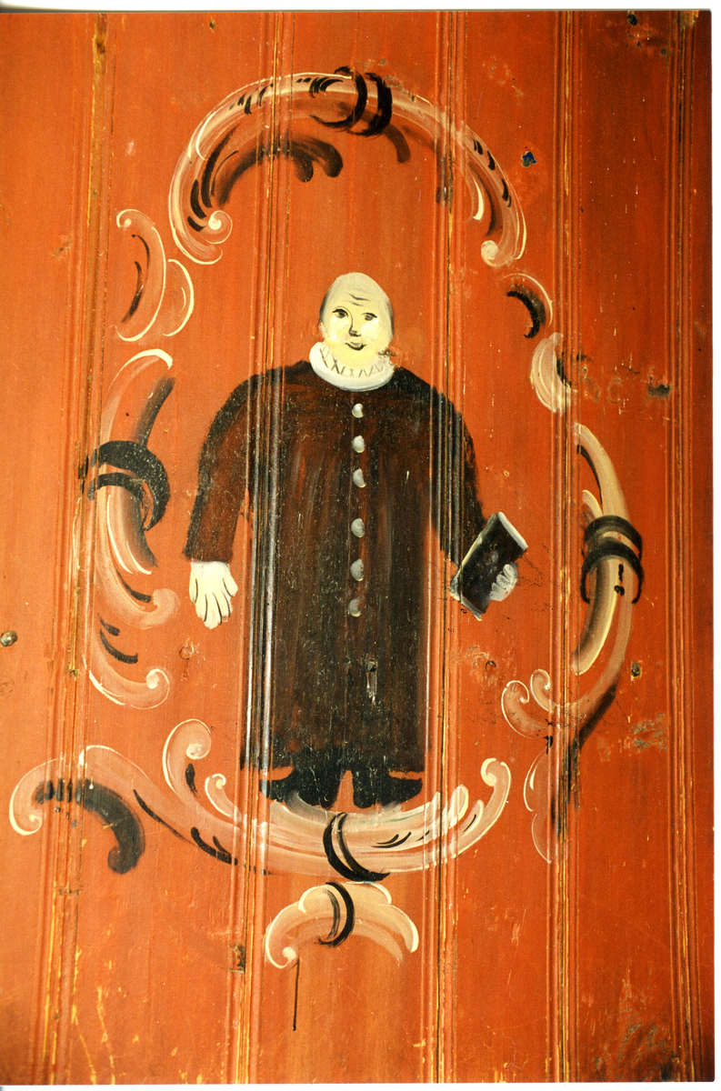 Rosemaling Prest malt over sengen i Kolsrudstugu, malt av Nils Moen ...