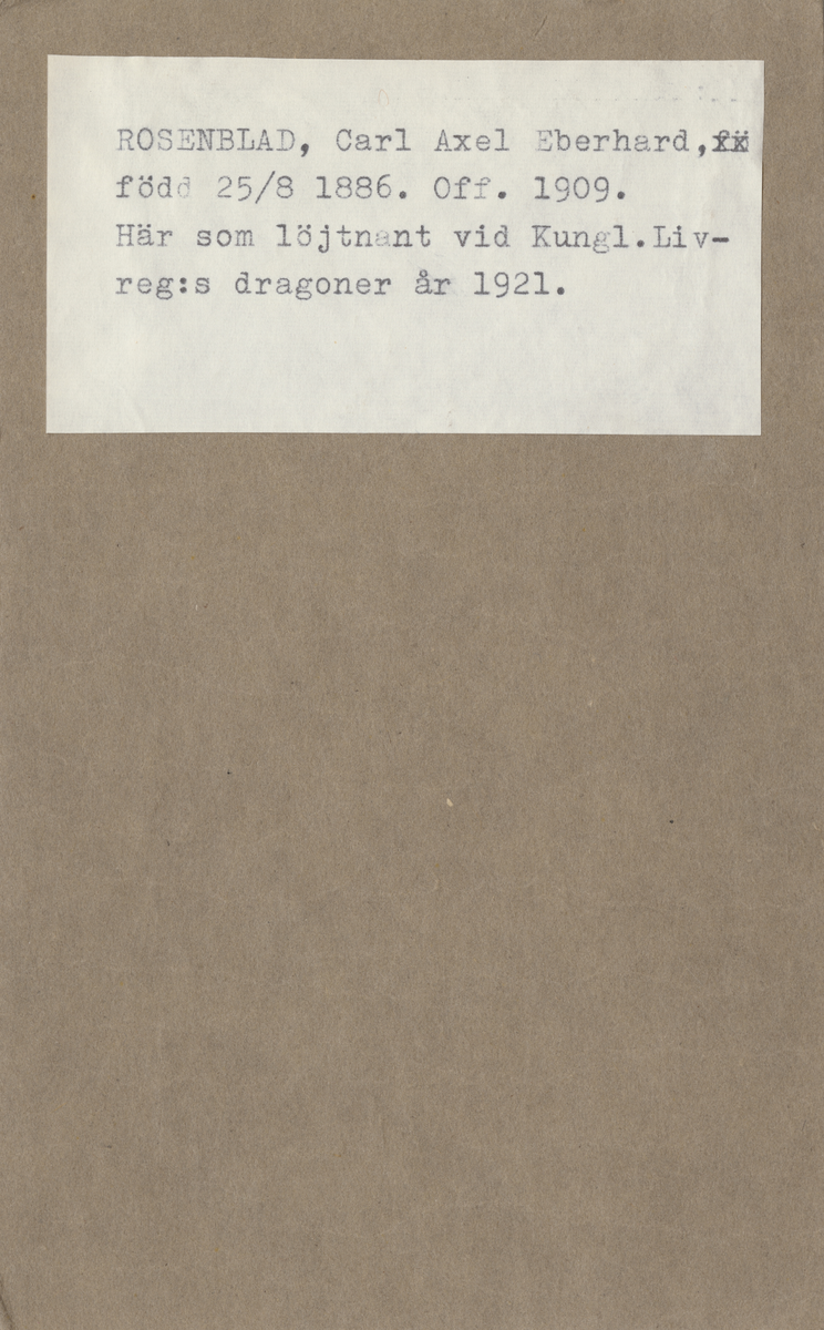 Porträtt av Carl Rosenblad, löjtnant vid Livregementets dragoner ...