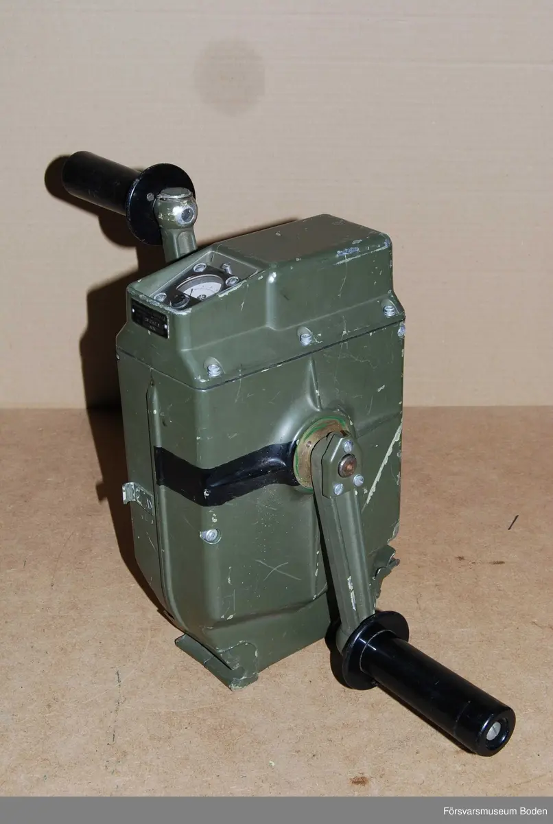 Handgenerator - Försvarsmuseum Boden / DigitaltMuseum