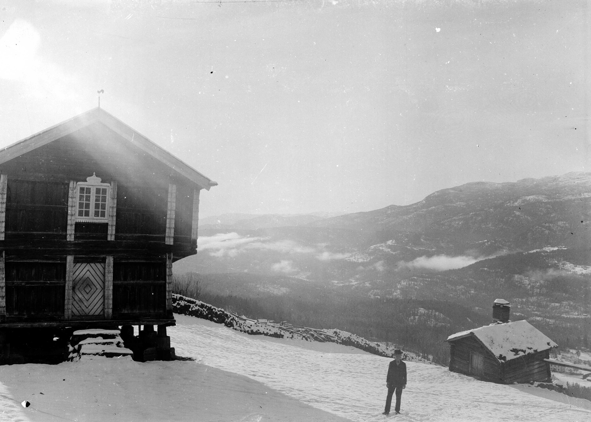 Fra Eggedal, Sigdal, hos Th. Kittelsen. Utsyn over dalen med loft med ...