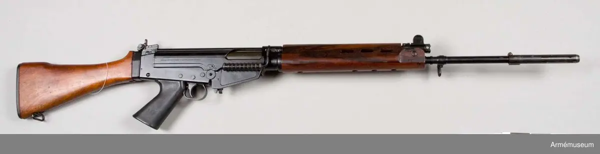 Automatkarbin fm/FN FAL - Armémuseum / DigitaltMuseum