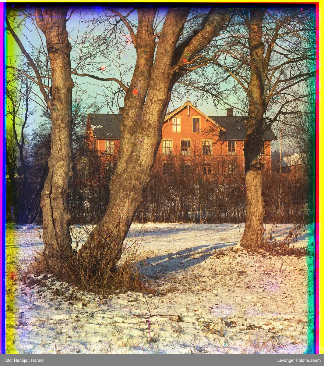 Harald Renbjør og trefargefotografiet. - Levanger Fotomuseum ...