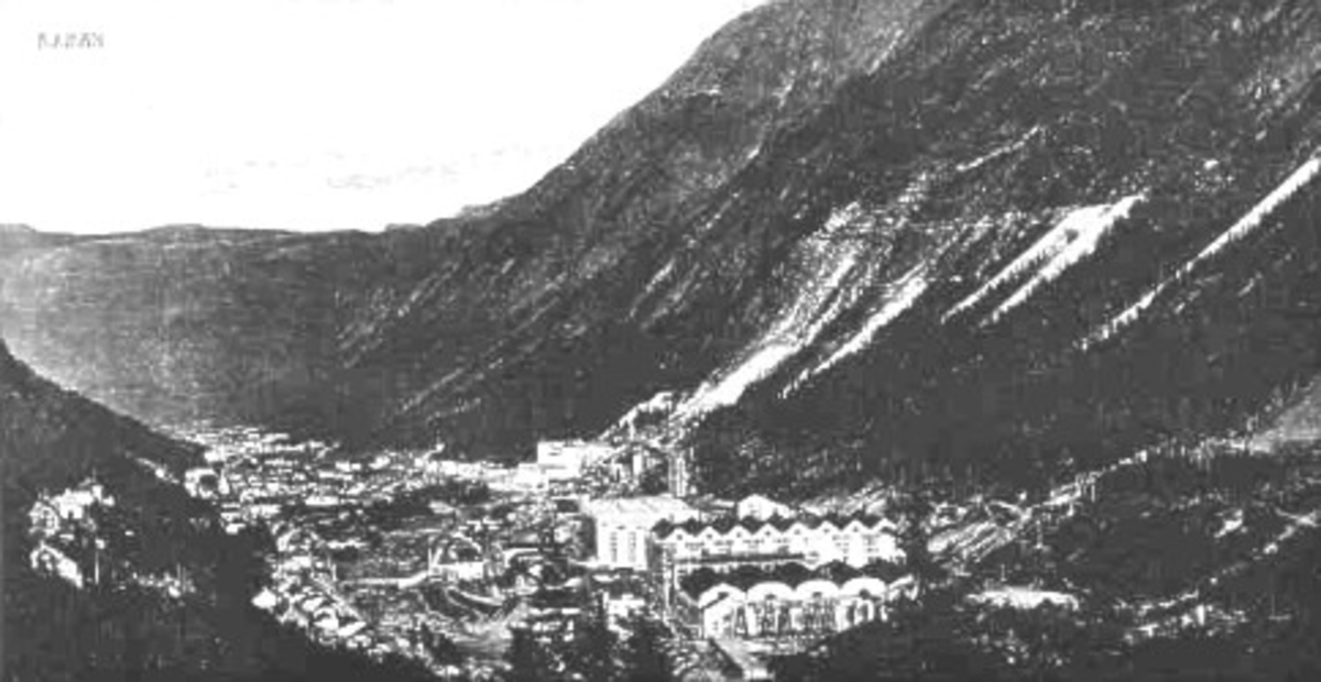 Rjukan. Mappe med 10 avlange bilder. - Telemark Museum / DigitaltMuseum