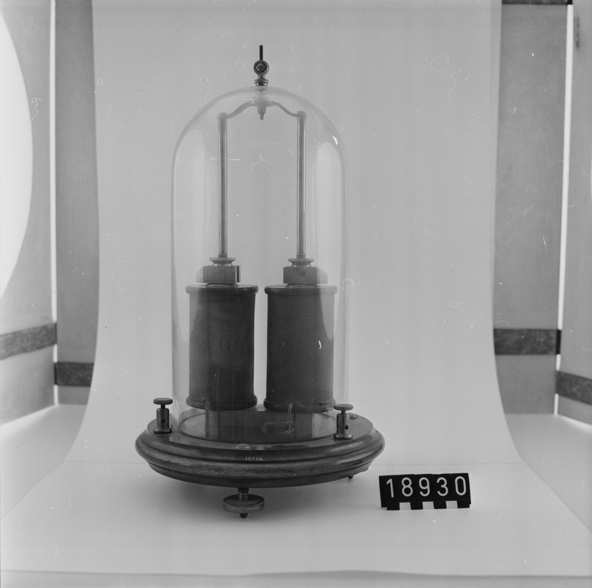 Diamagnetisk apparat - Tekniska museet / DigitaltMuseum