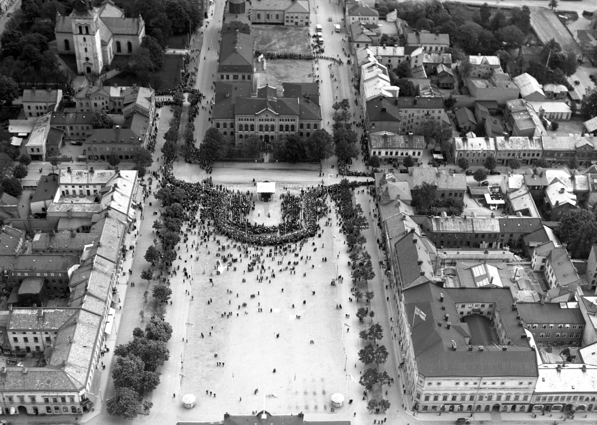 Bildsvit från Karlstads 350-års jubileum den 29 maj 1934. Stora Torget ...