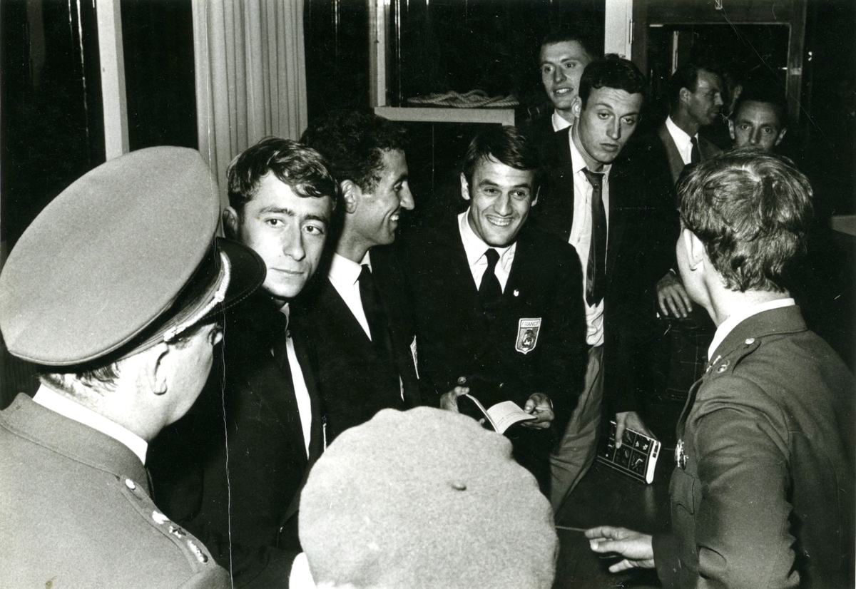 Modern Femkamp VM, Jönköping. Japanska laget. - Miliseum / DigitaltMuseum