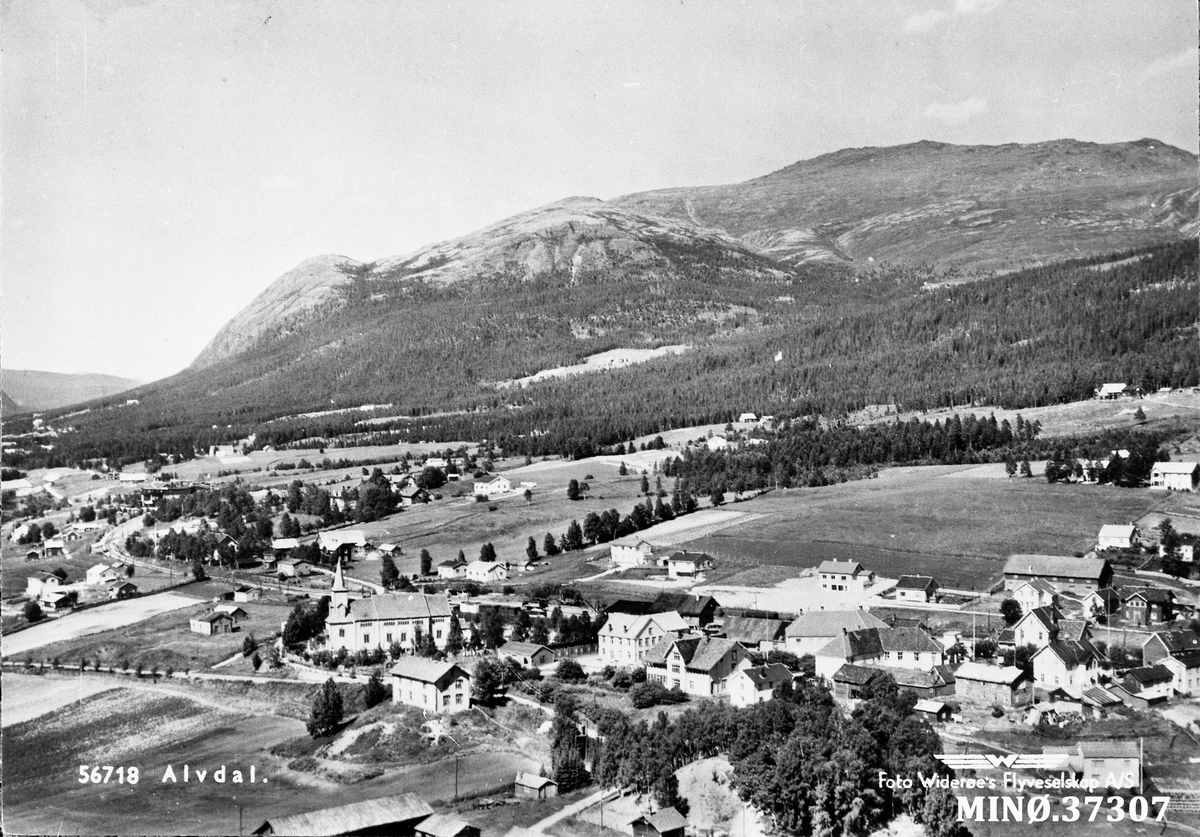 Flyfoto Alvdal - Anno Musea i Nord-Østerdalen / DigitaltMuseum